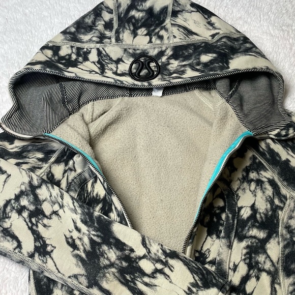 lululemon athletica | Jackets & Coats | Rare Lululemon Pattern I Have ...